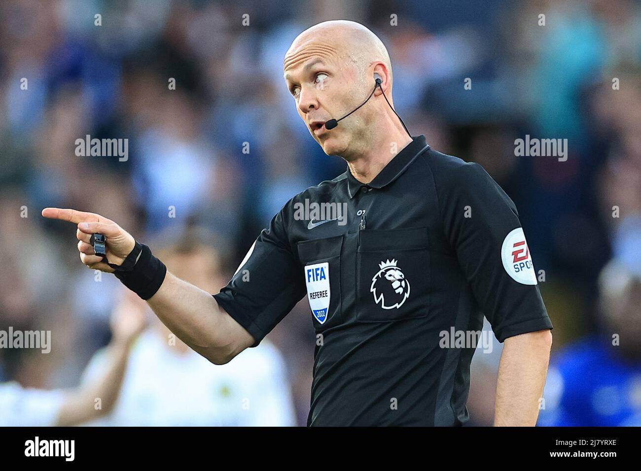 Referee Anthony Taylor gives instructions during the game Stock Photo ...