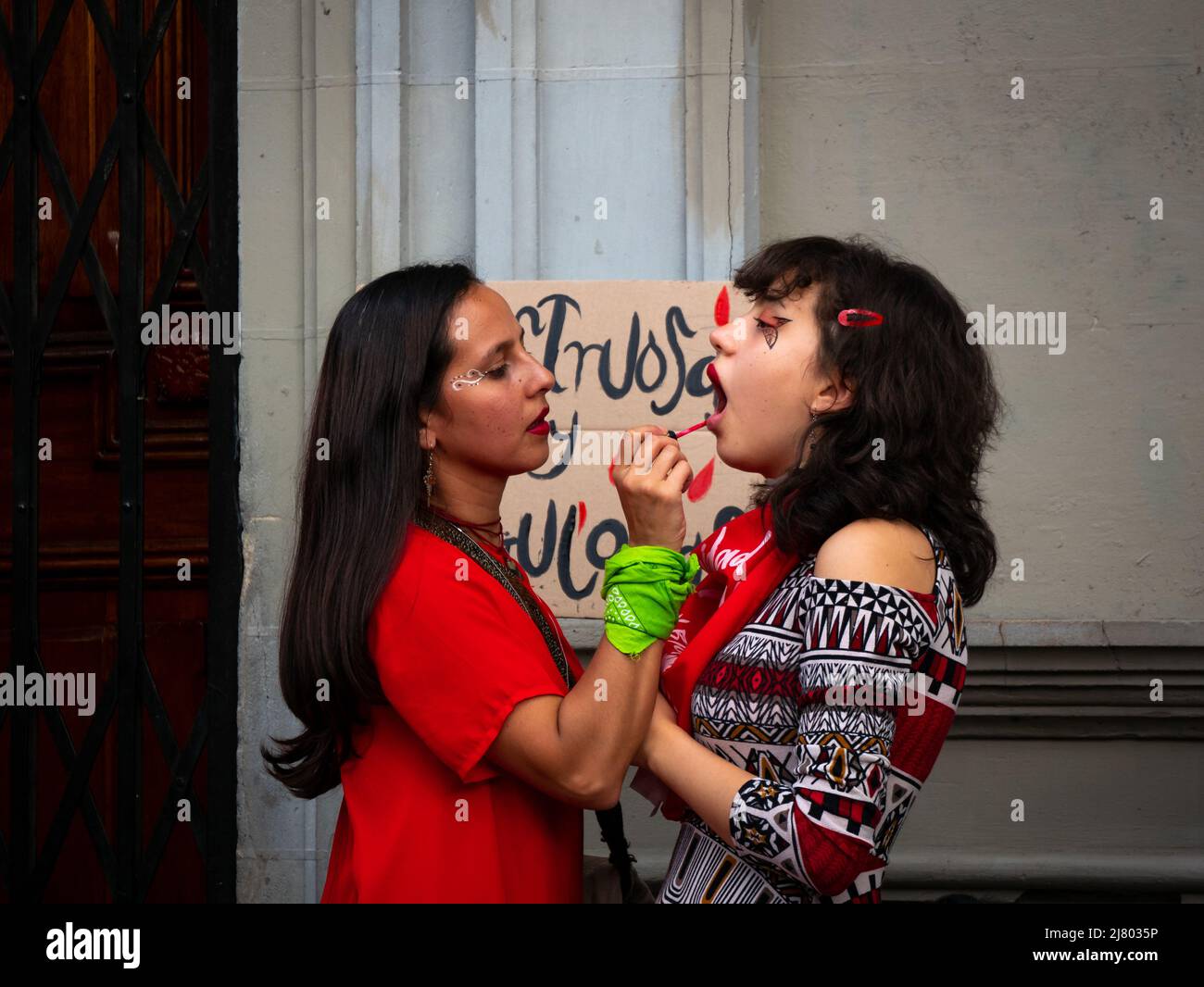 Protest face paint women hi-res stock photography and images - Alamy