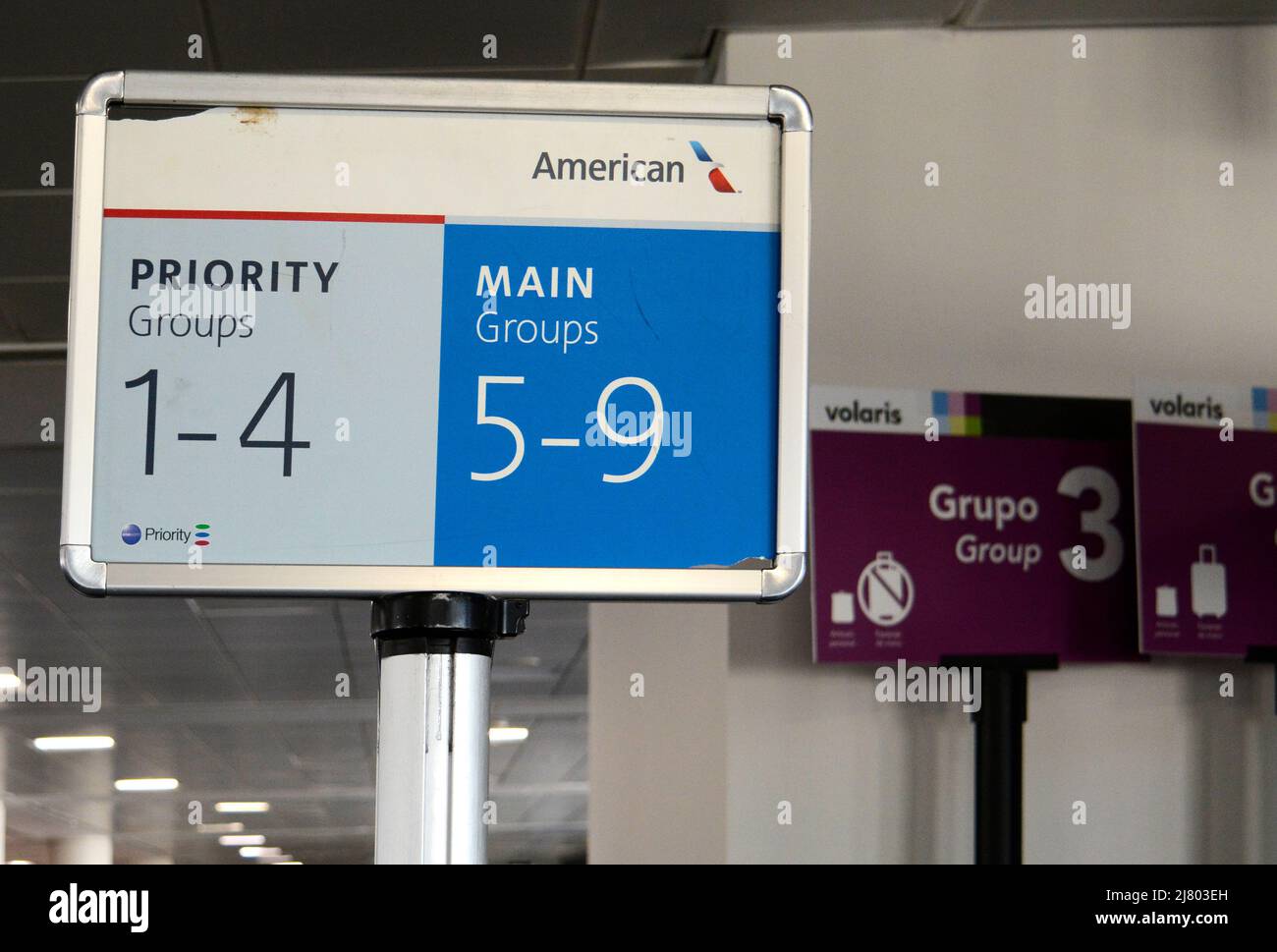 Passenger priority hi-res stock photography and images - Alamy