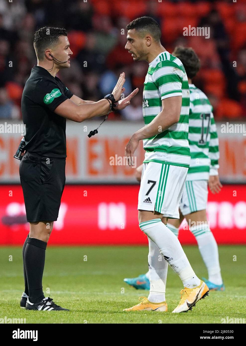 Nick walsh referee hi-res stock photography and images - Alamy