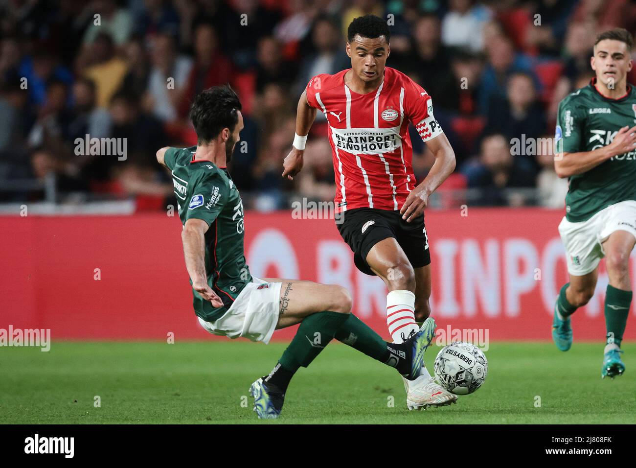 EINDHOVEN - (lr) Cody Gakpo of PSV Eindhoven, Ivan Marquez of NEC ...