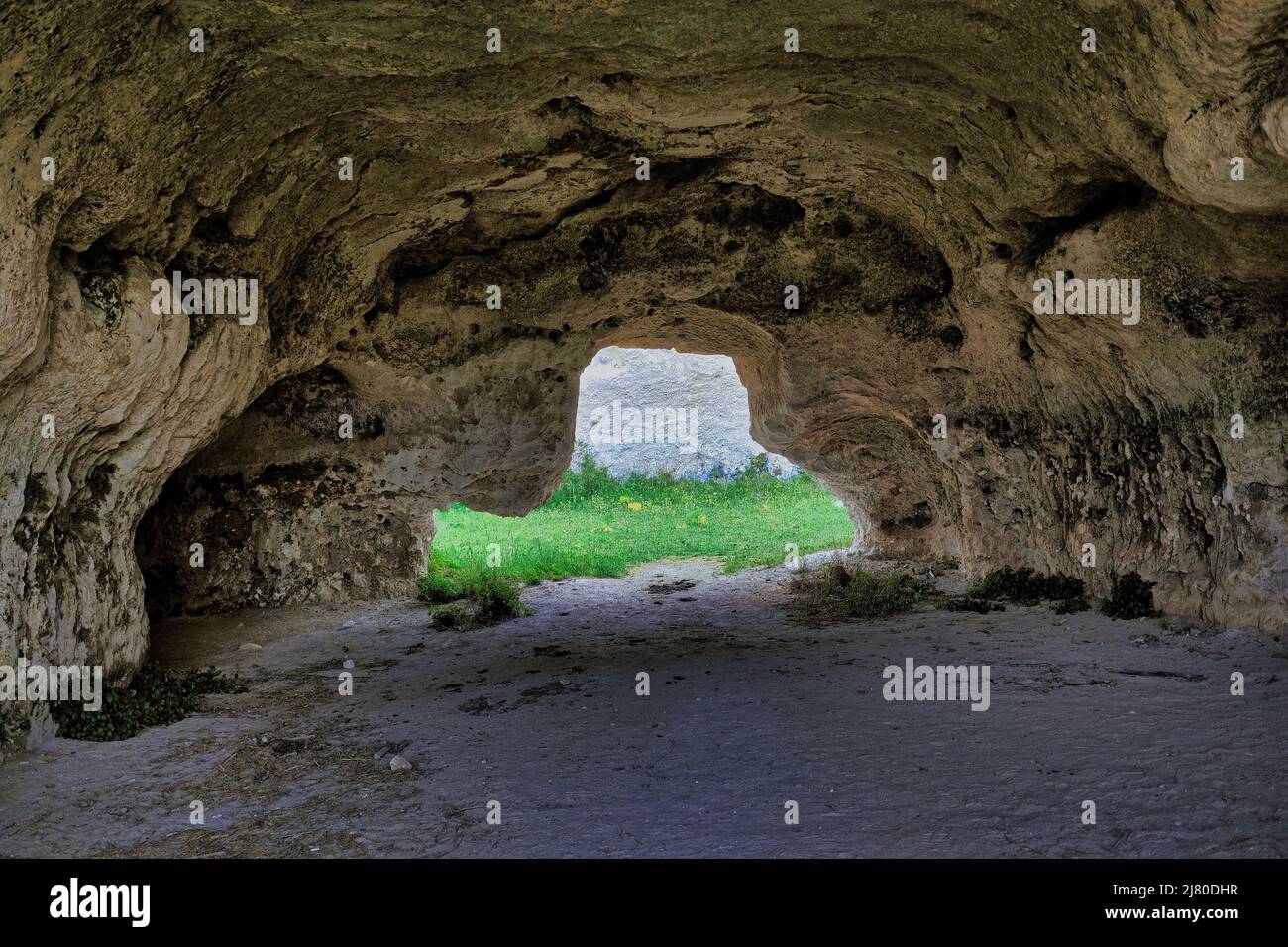 Prehistoric caves in the Murgia Materana reserve (Matera Italy) dating ...