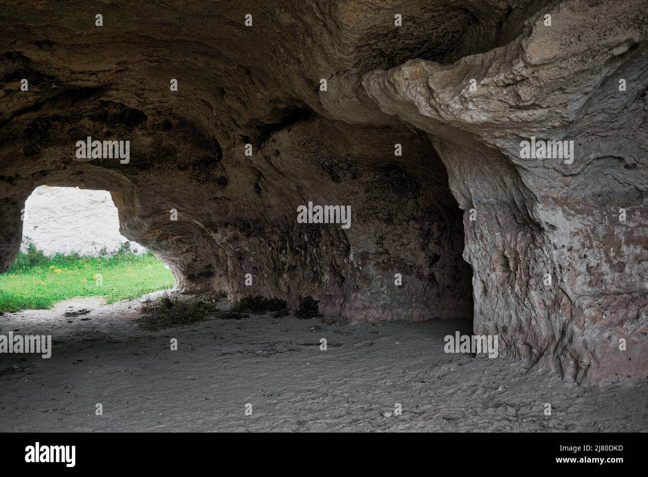 Prehistoric caves in the Murgia Materana reserve (Matera Italy) dating ...