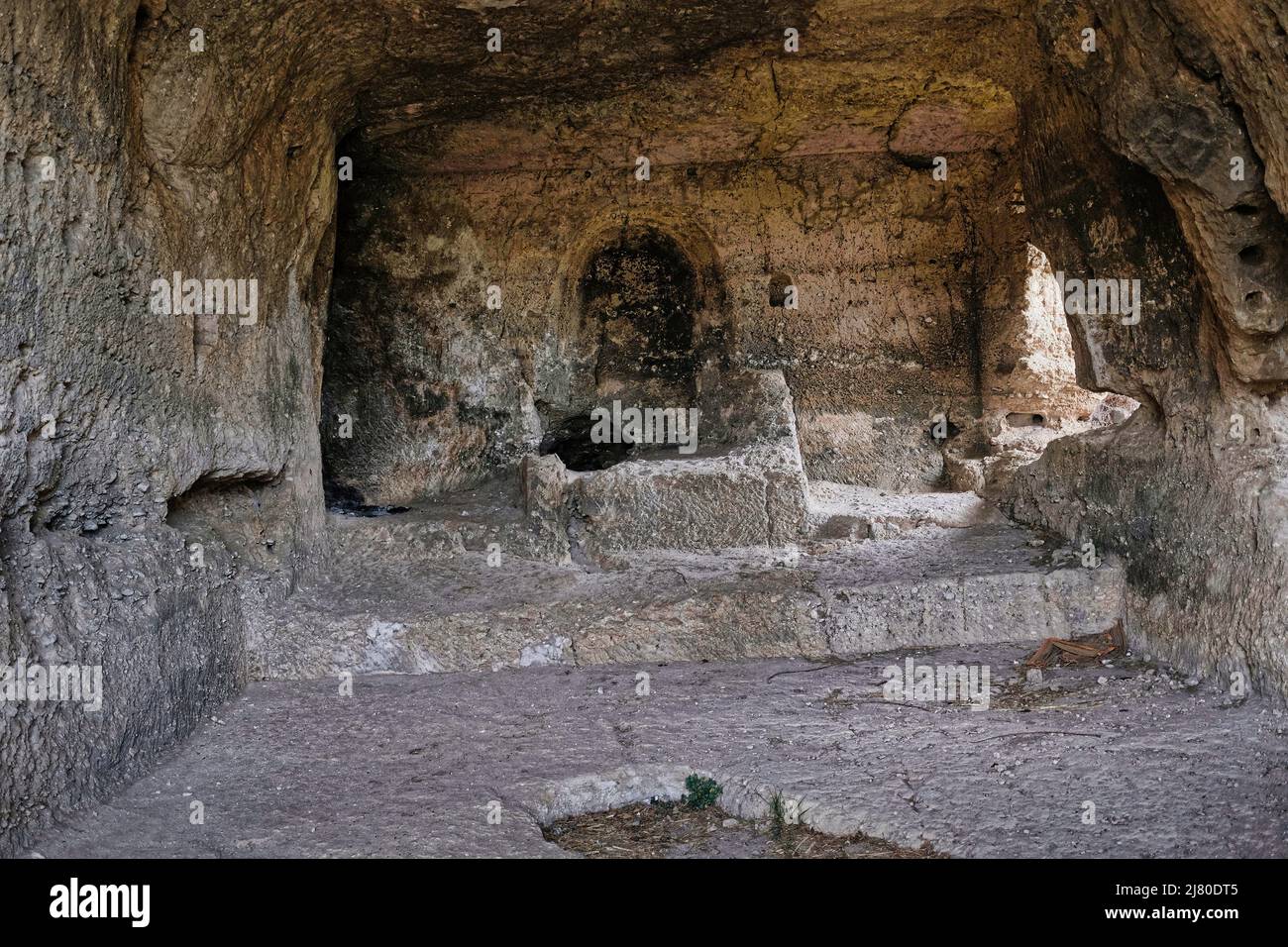 Prehistoric caves in the Murgia Materana reserve (Matera Italy) dating ...