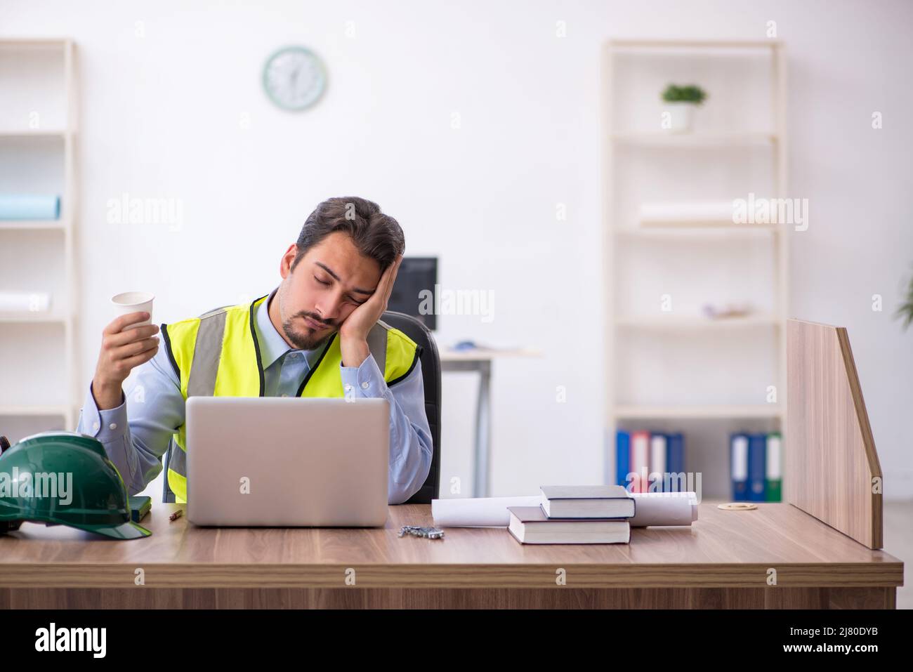 Builder site drinking tea hi-res stock photography and images - Alamy