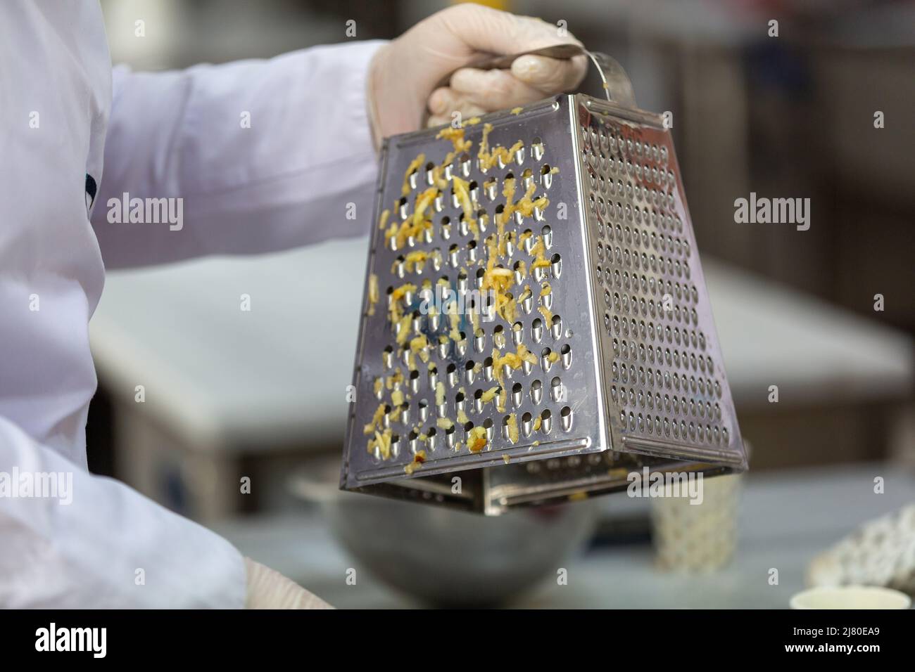 Metal grates hi-res stock photography and images - Alamy