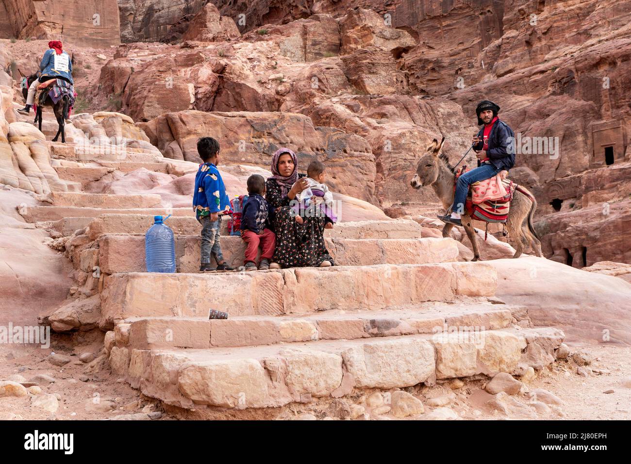 BEDUL BEDOUIN TRIBE OF PETRA Stock Photo - Alamy