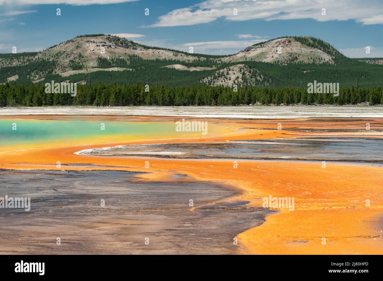 Vibrant colors created by thermophiles in Yellowstone's iconic G Stock ...