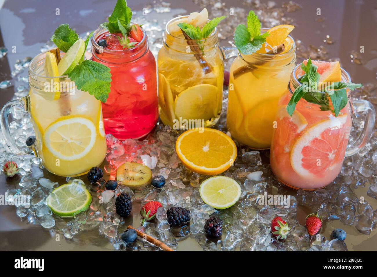 Lemonades citrus hi-res stock photography and images - Alamy