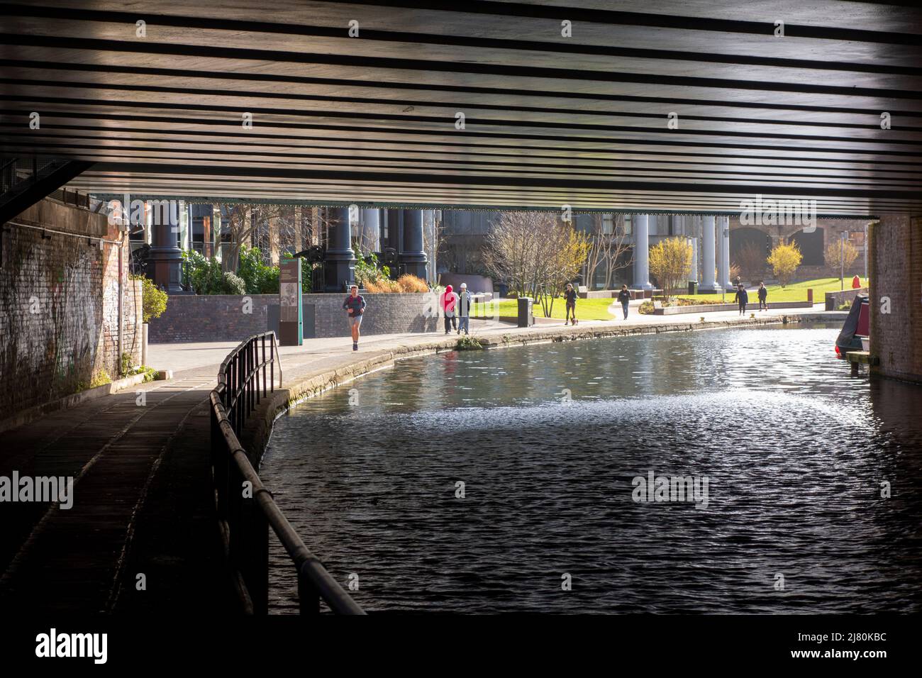 St pancras lock railway bridge hi-res stock photography and images - Alamy
