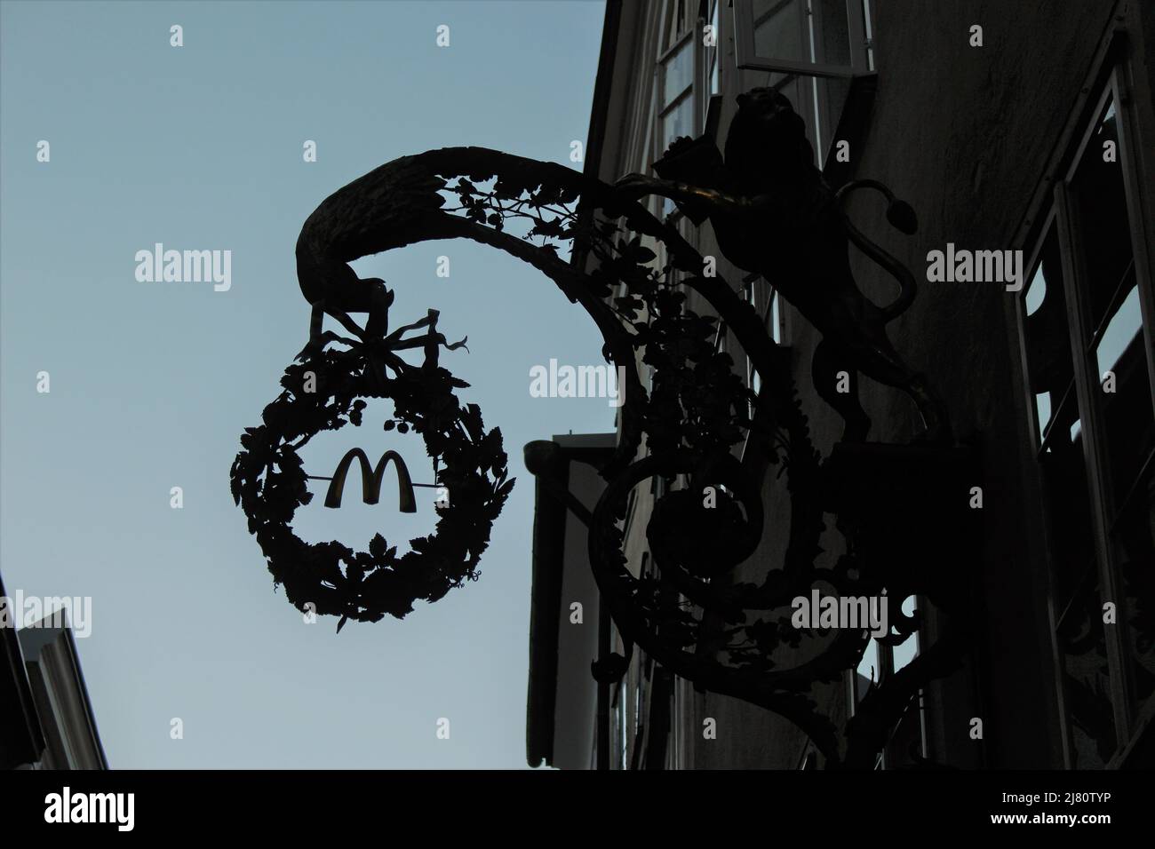 Getreidegasse mcdonalds hi-res stock photography and images - Alamy