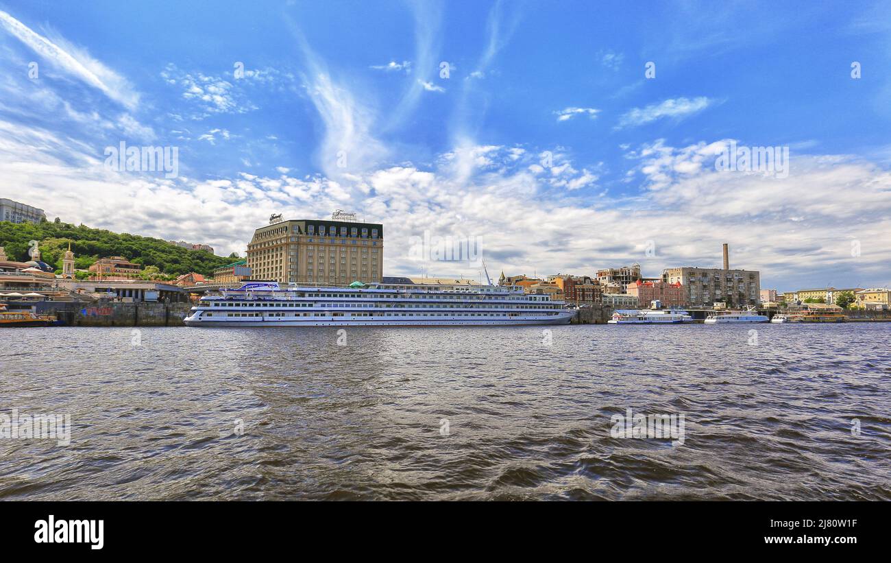 Kyiv river hi-res stock photography and images - Alamy