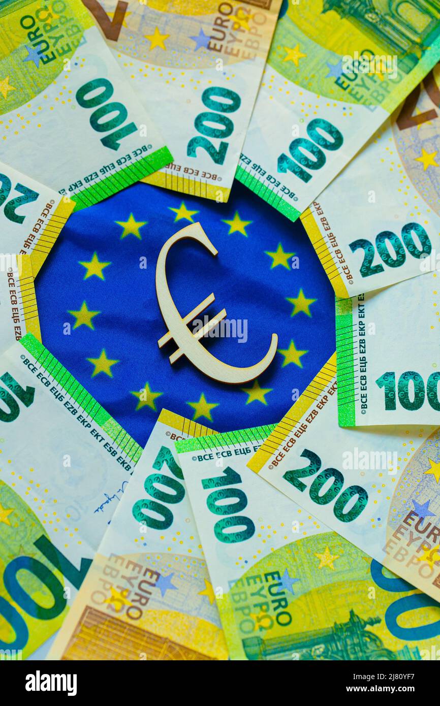 Euro exchange . state of the economy and currency of the EU countries ...