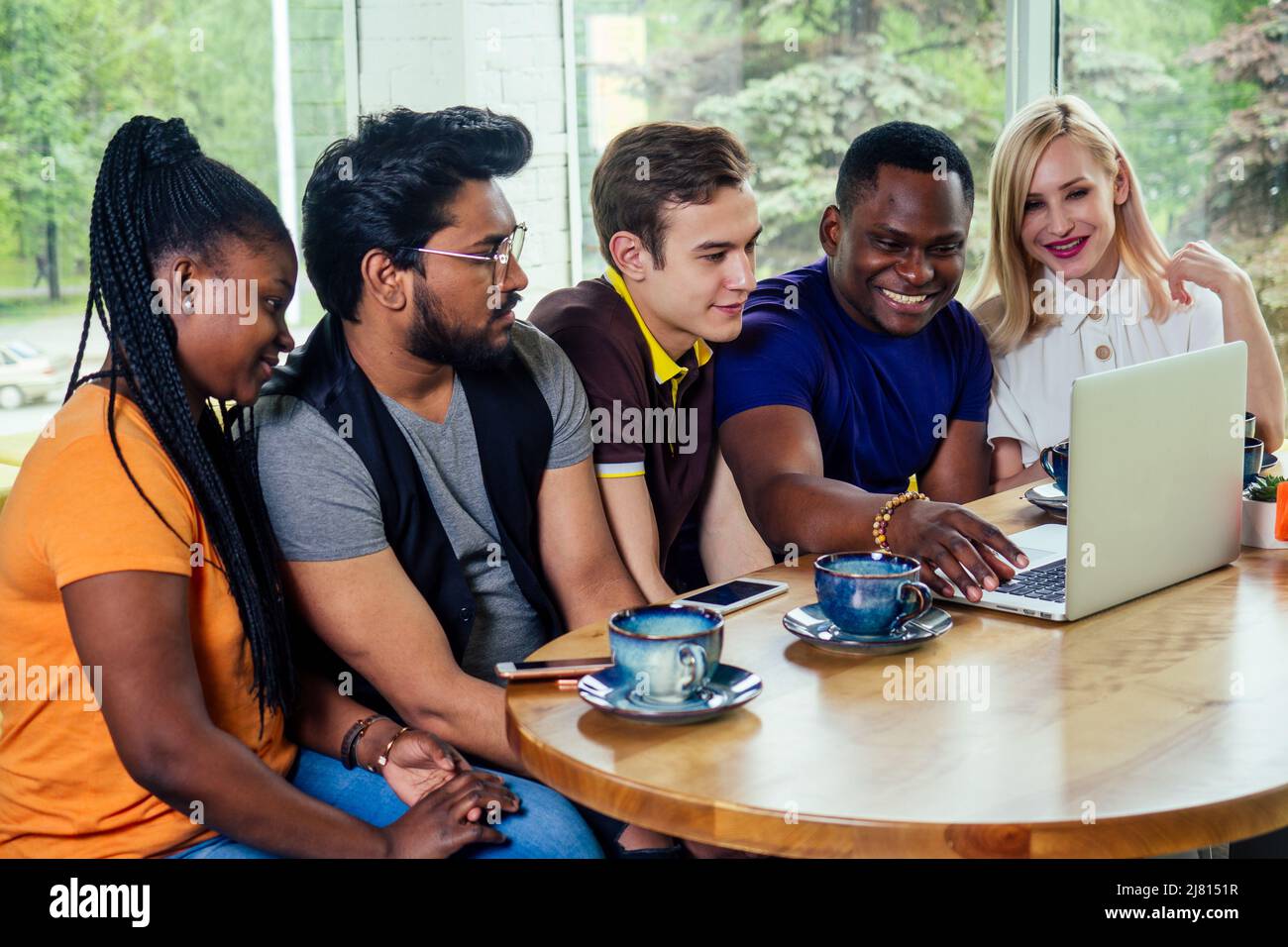 Indian college friends enjoy hi-res stock photography and images - Alamy