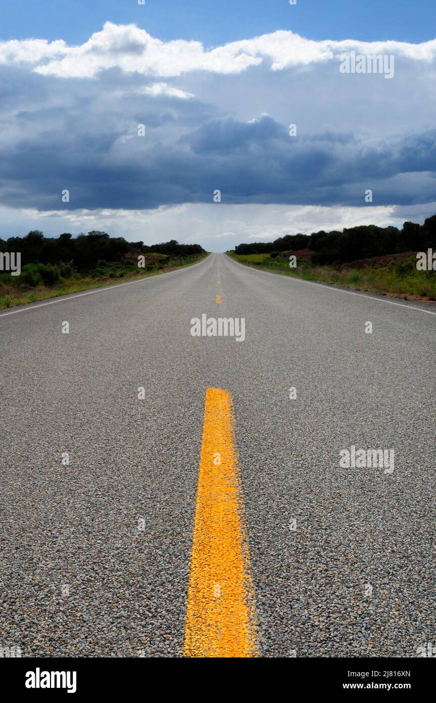 Driving on empty roads hi-res stock photography and images - Alamy