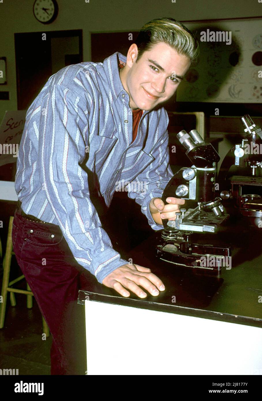 Mark paul saved by the bell hi-res stock photography and images - Alamy