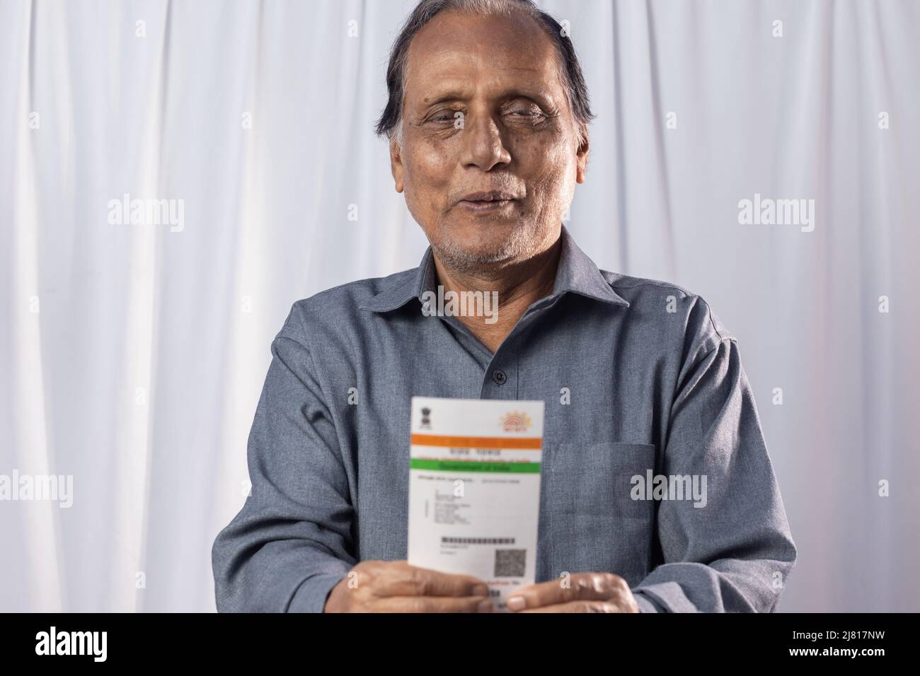 Aadhaar card hi-res stock photography and images - Alamy