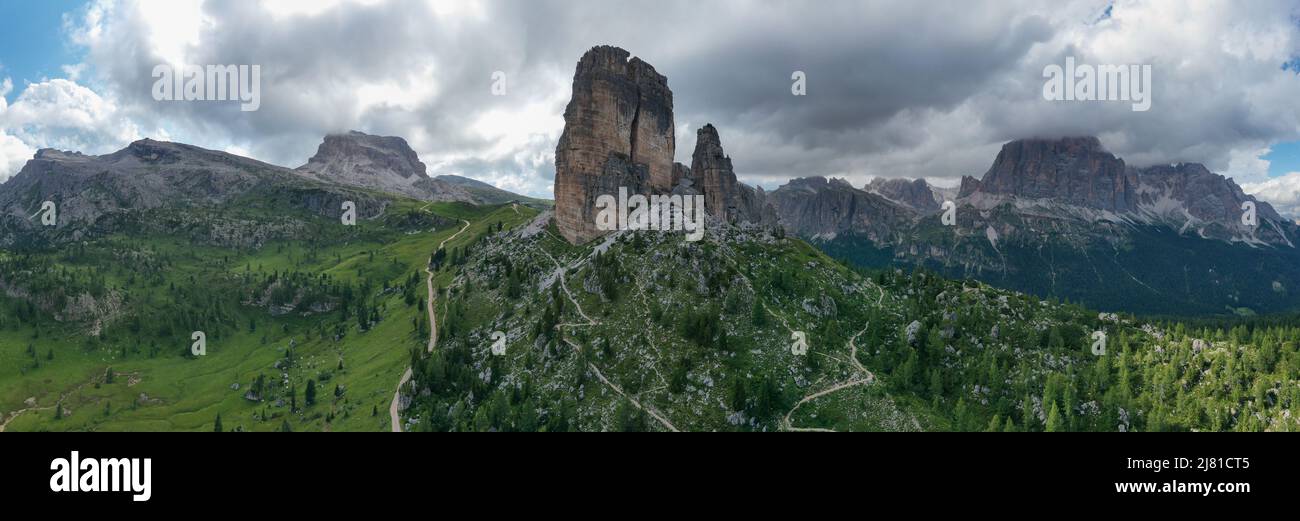 Panoramic landscape of the Cinque Torri in the Dolomite mountains of ...