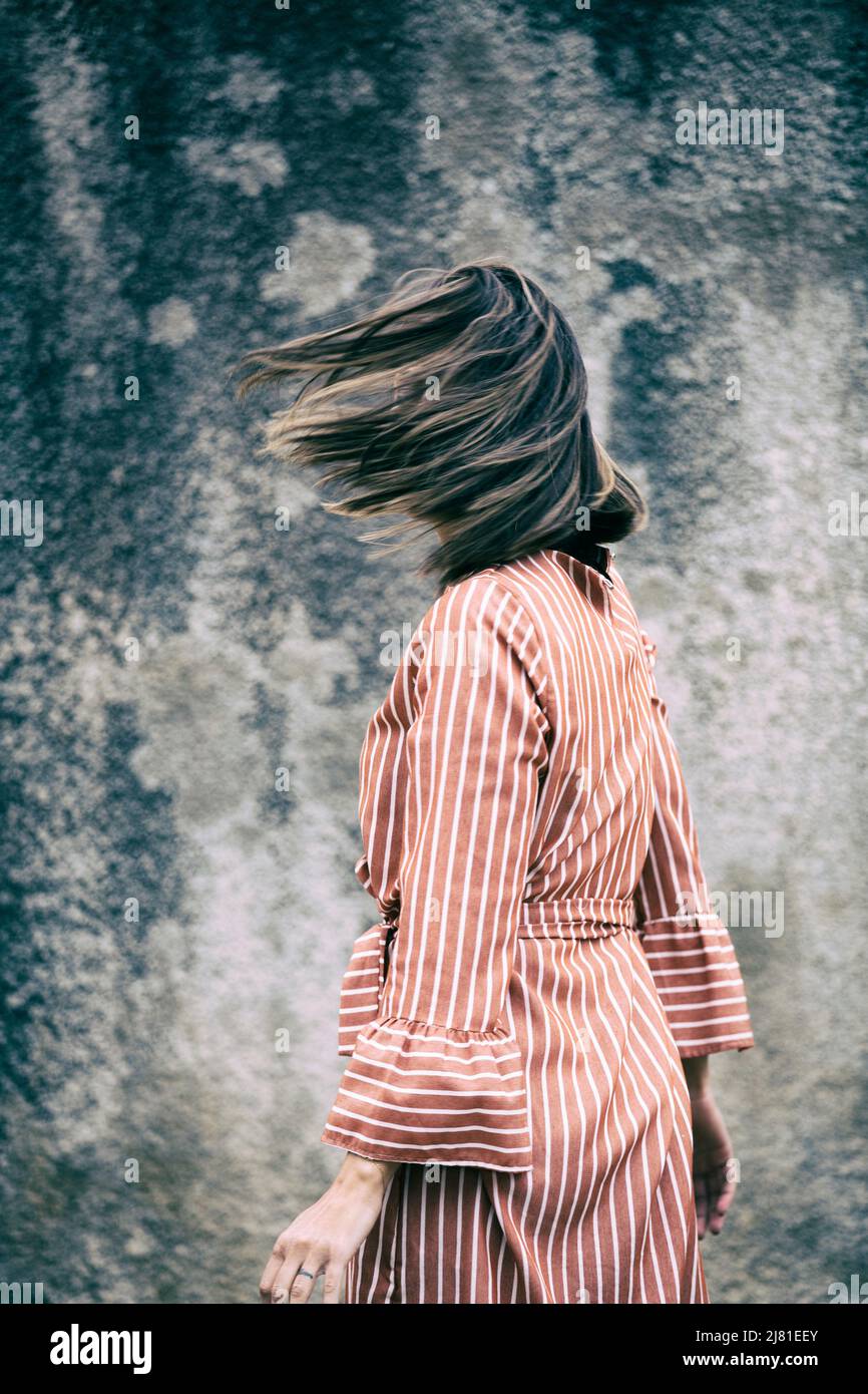 Woman in motion hi-res stock photography and images - Alamy