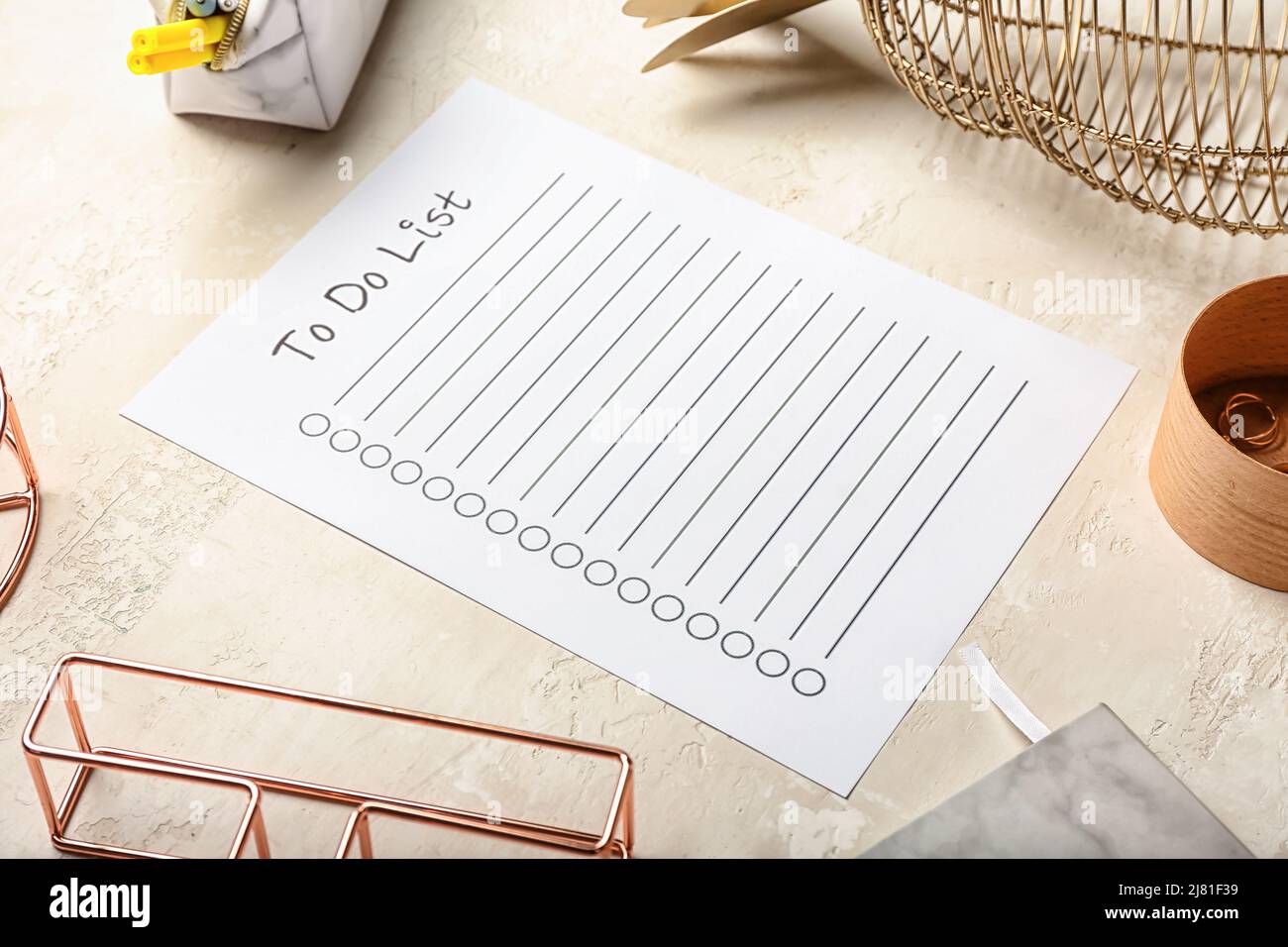 Blank to do list on light background, closeup Stock Photo - Alamy