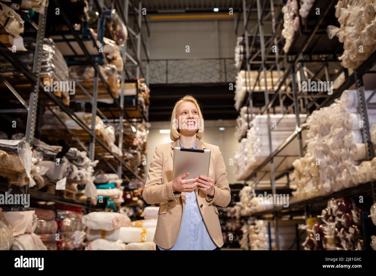 Woman store warehouse employee hi-res stock photography and images - Alamy