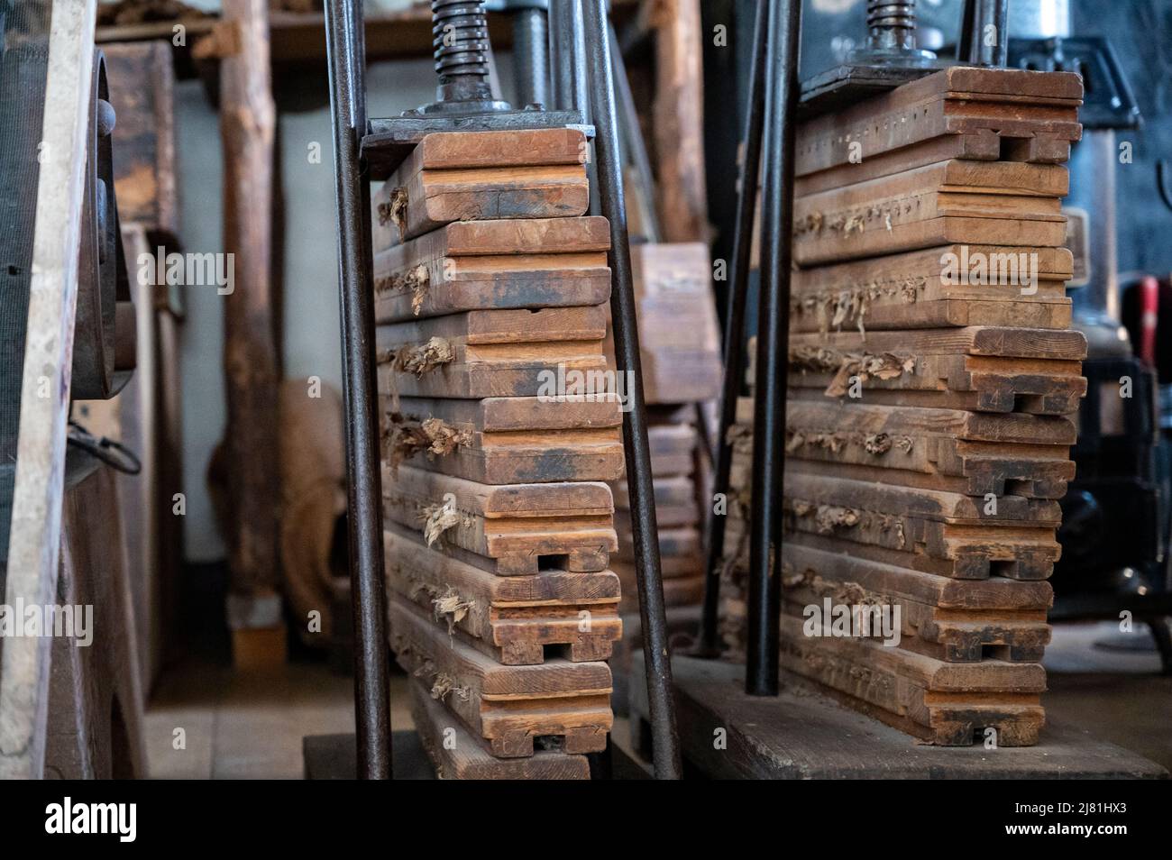 Sigar factory hi-res stock photography and images - Alamy