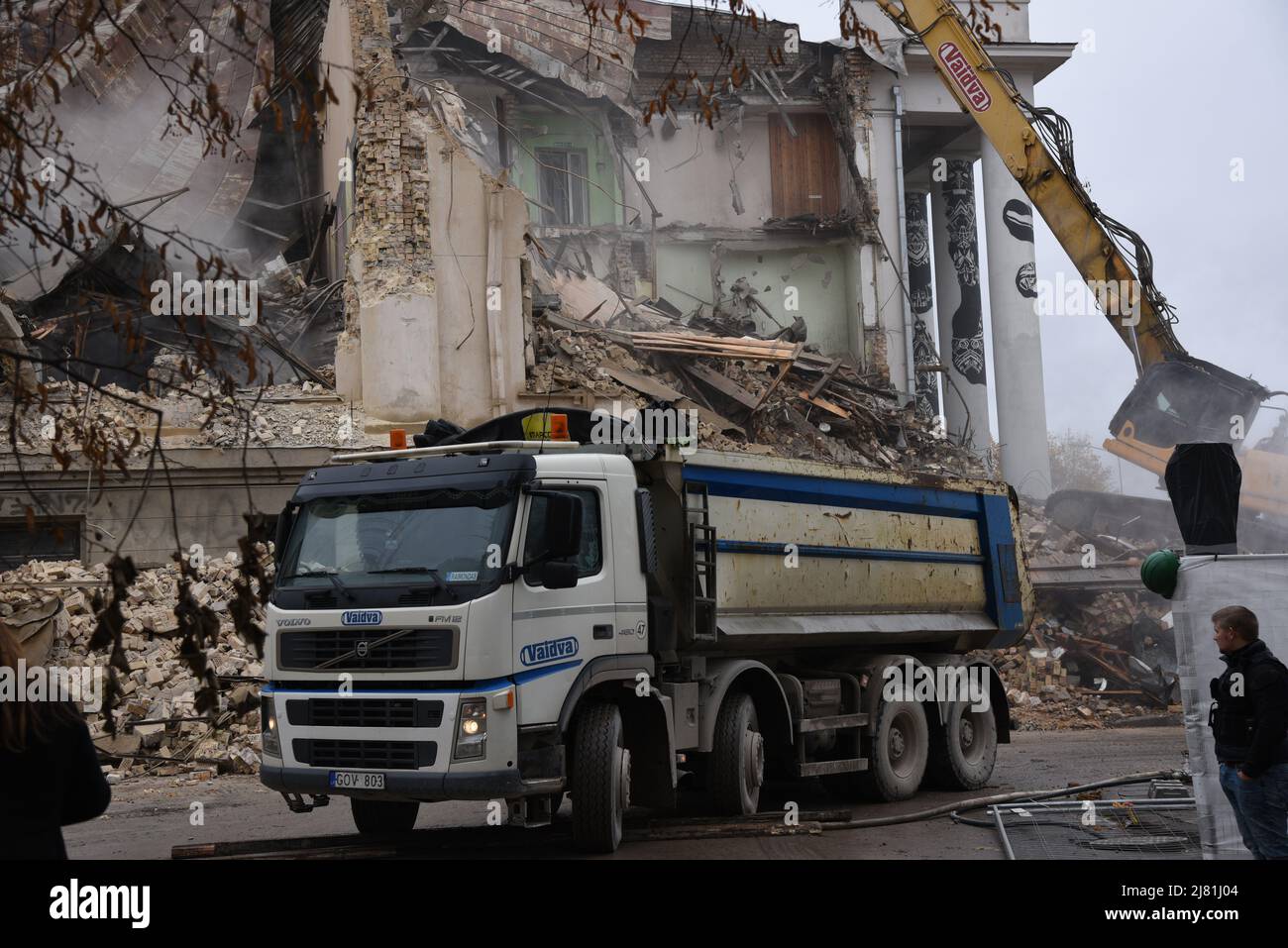 Komatsu and volvo hi-res stock photography and images - Alamy