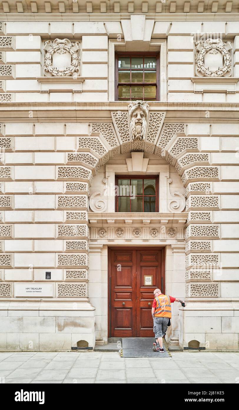 Royal mail postman door british civil service treasury offices l hi-res ...