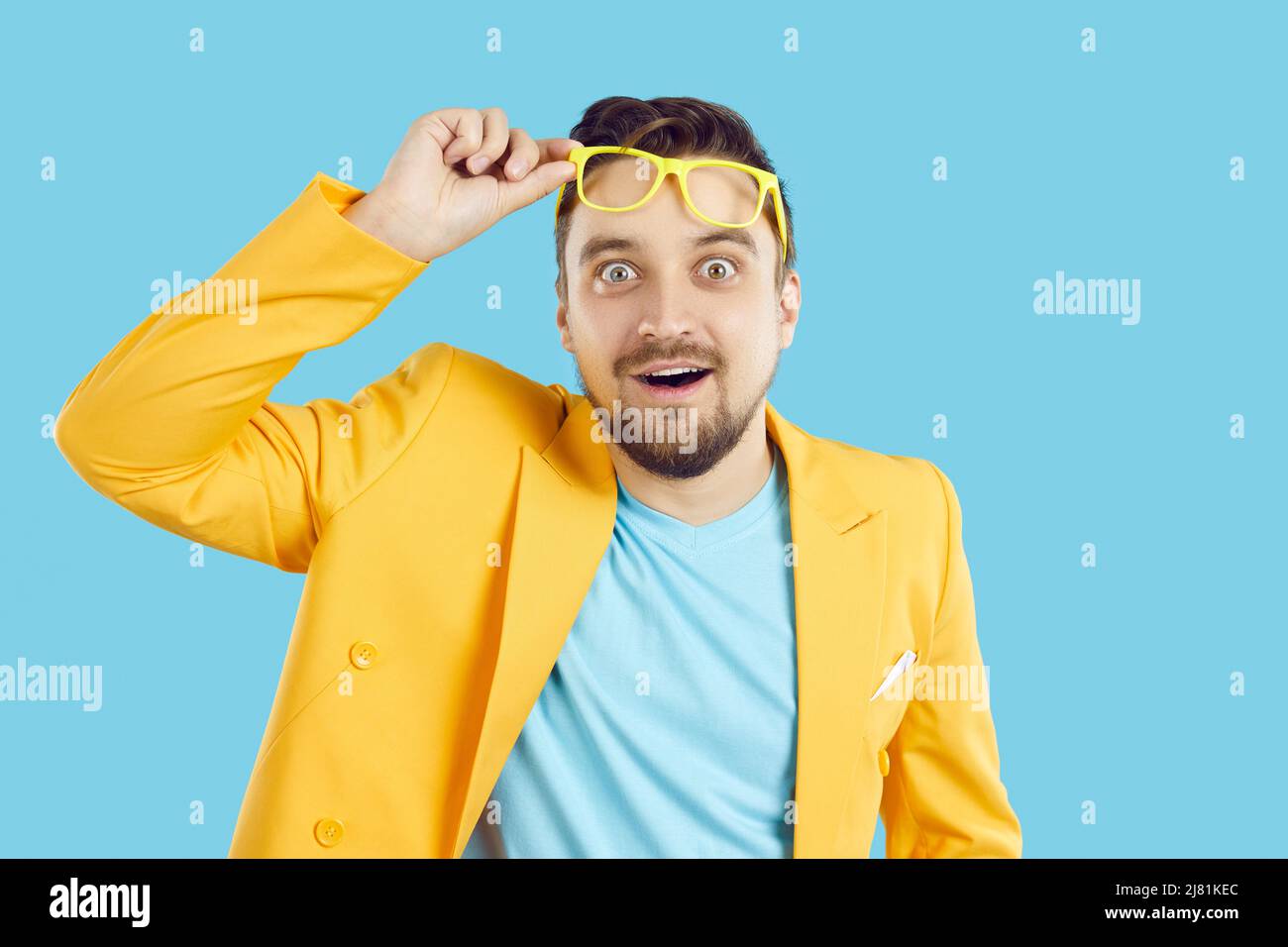 Stunned man hi-res stock photography and images - Alamy