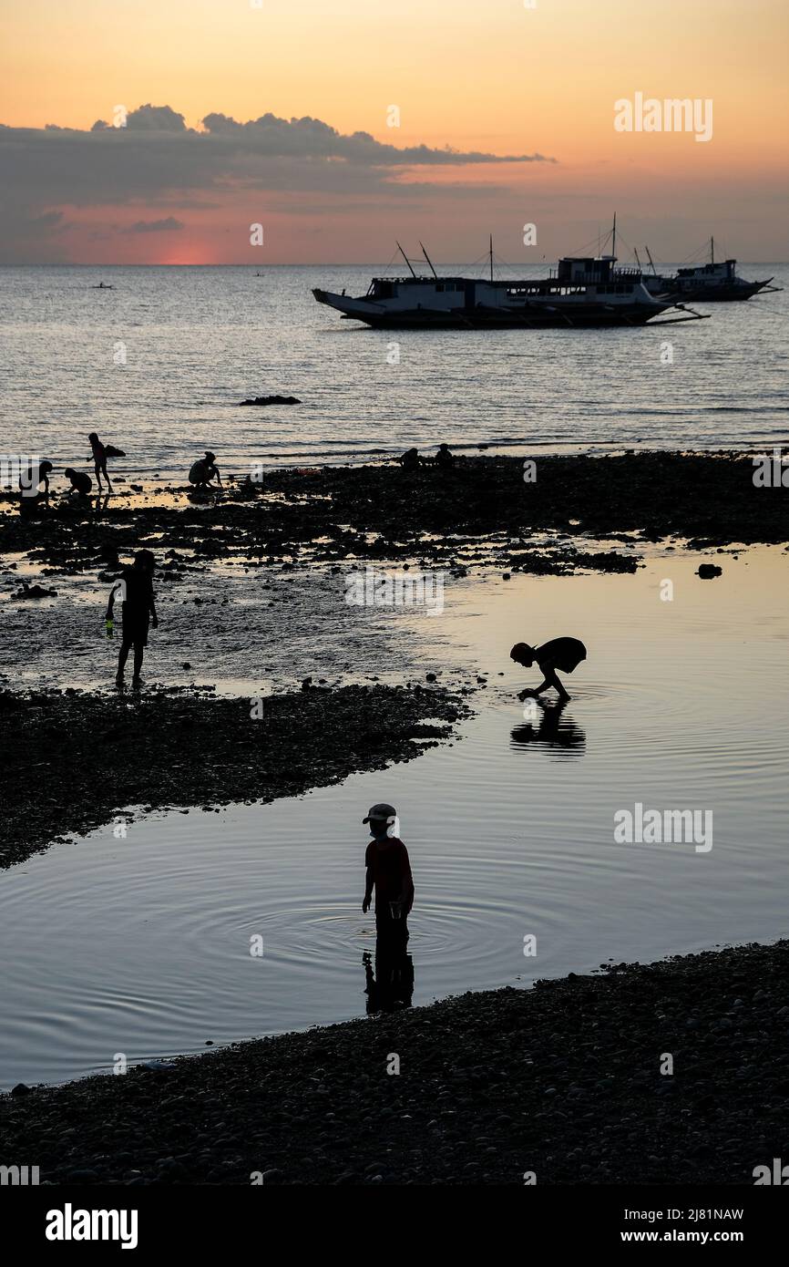 Gasan, Philippines - April 2022: Sunset at Gasan beach on April 19 ...