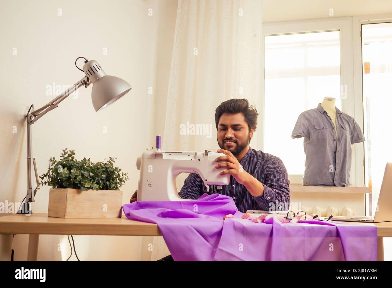 Indian tailor hi-res stock photography and images - Alamy