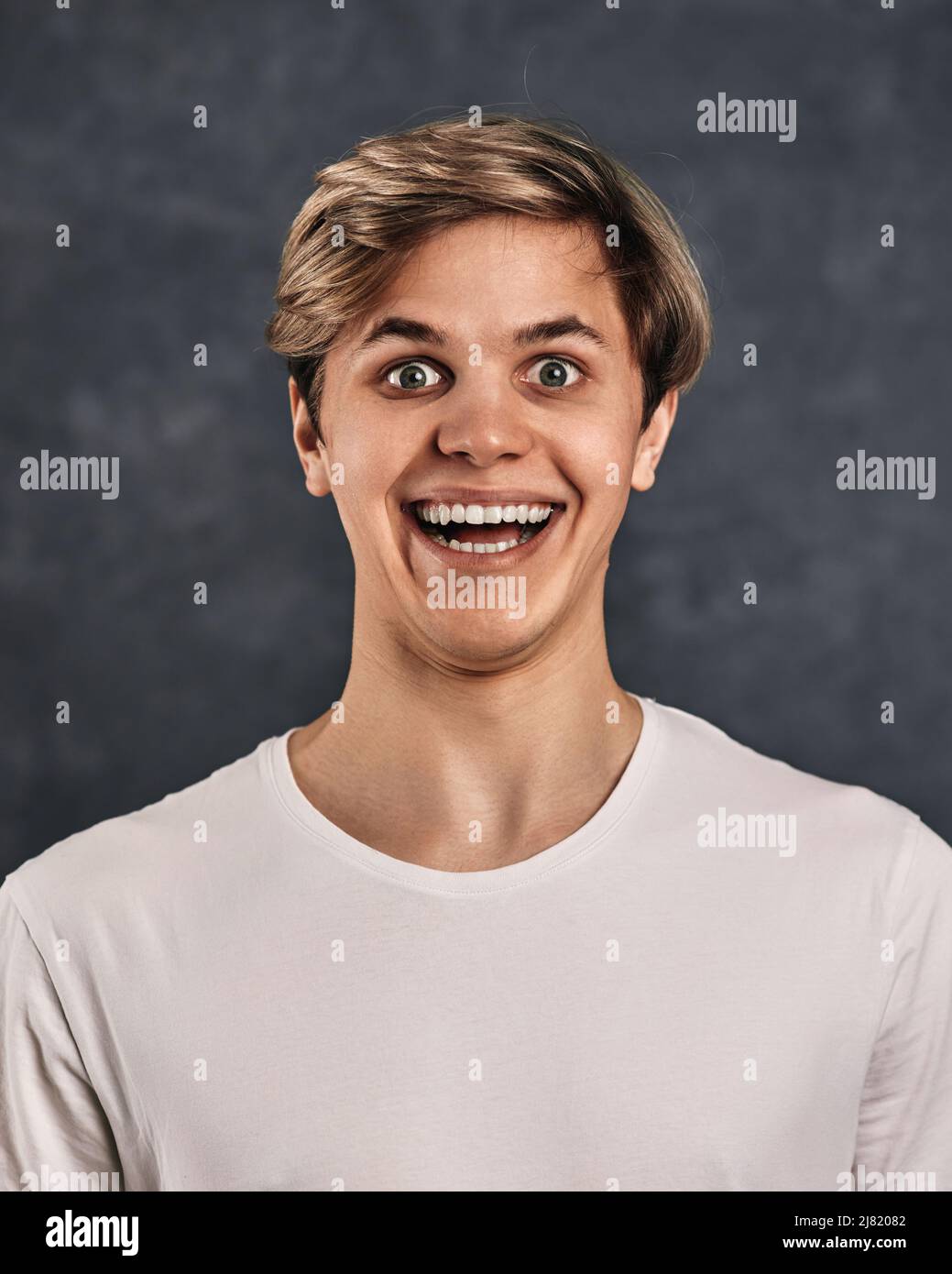 Funny guy surprised look hi-res stock photography and images - Alamy