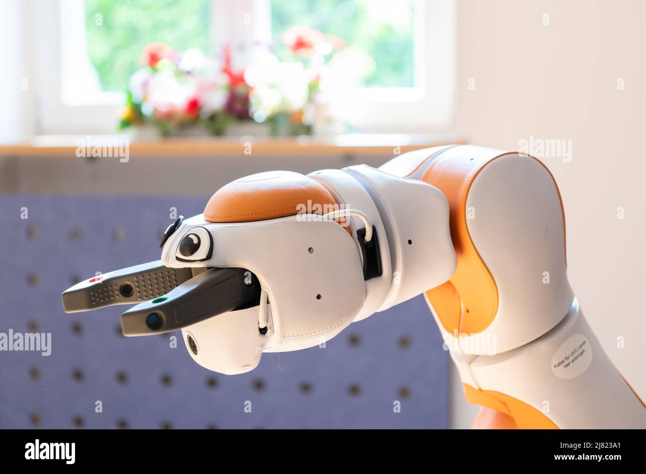 Robot professions hi-res stock photography and images - Alamy