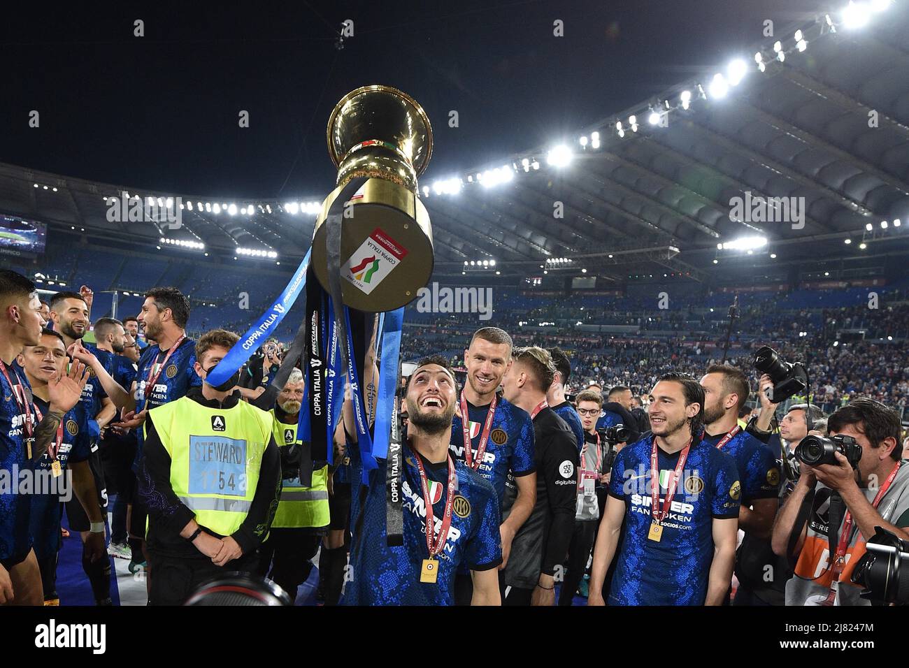 ROME, ITALY - May 11 : Players Inter Milan FC Celebrates The Victory ...