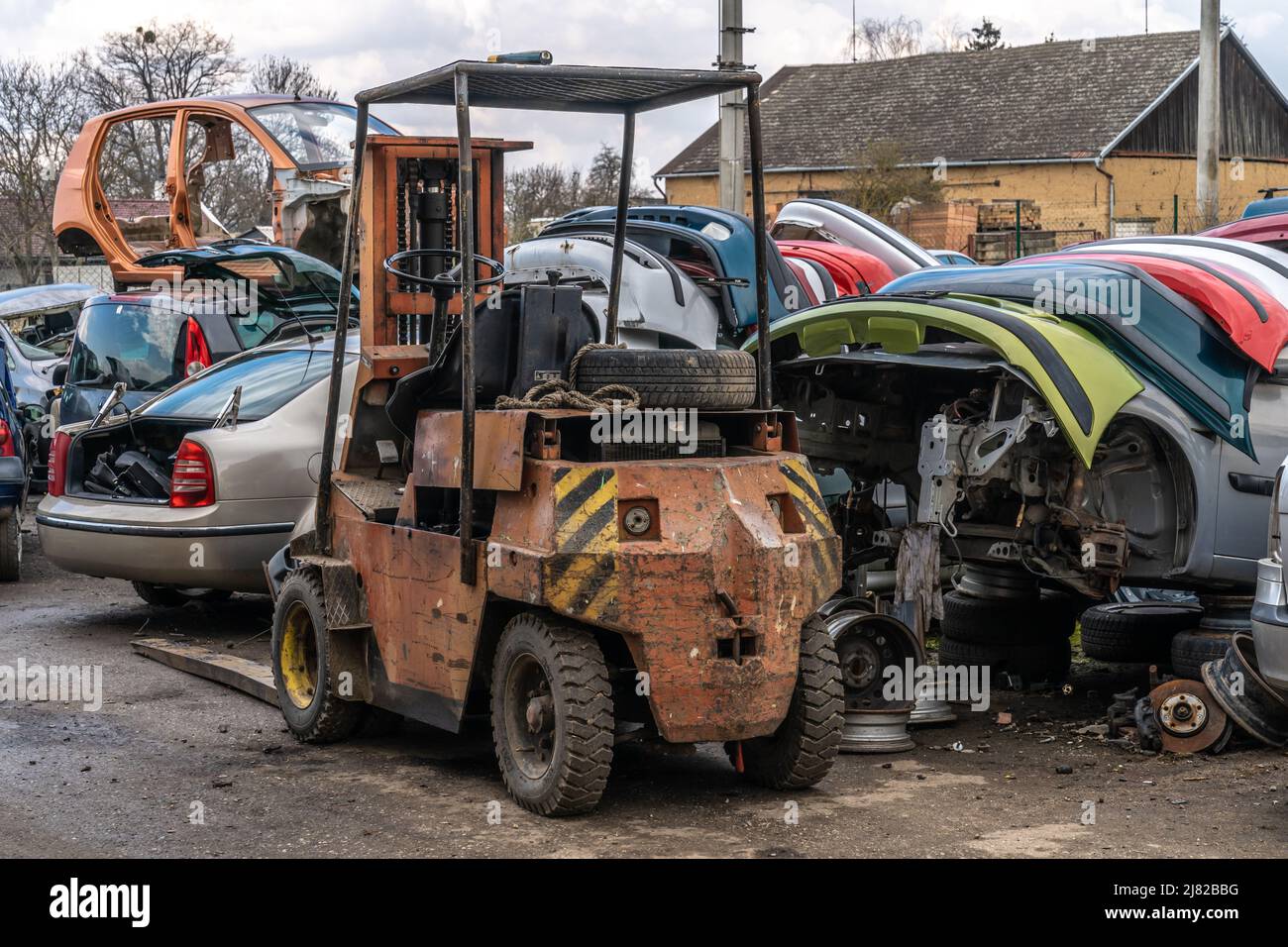 broken cars at a car wreck Stock Photo - Alamy