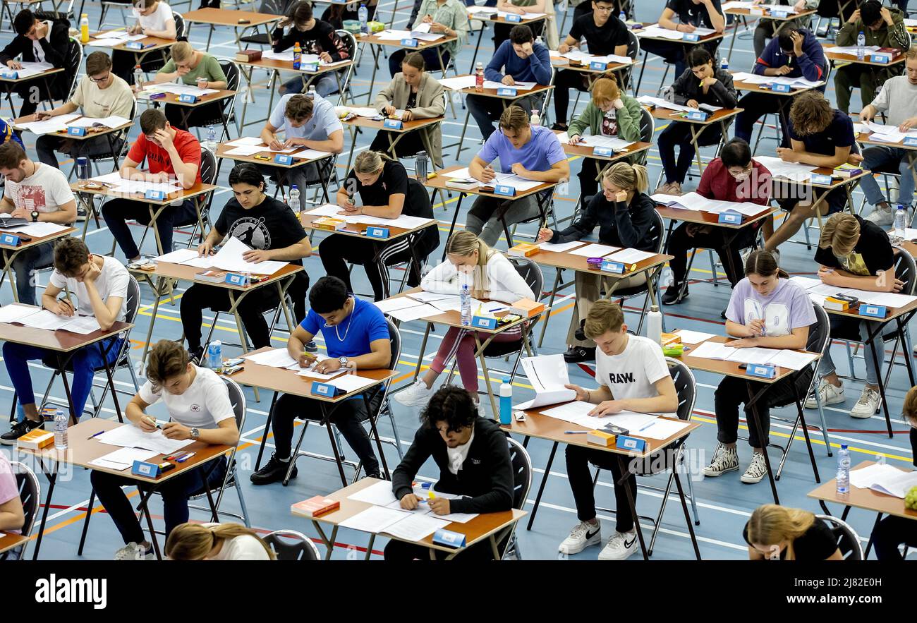 2022-05-12 13:32:26 THE HAGUE - Graduating students during their exams ...
