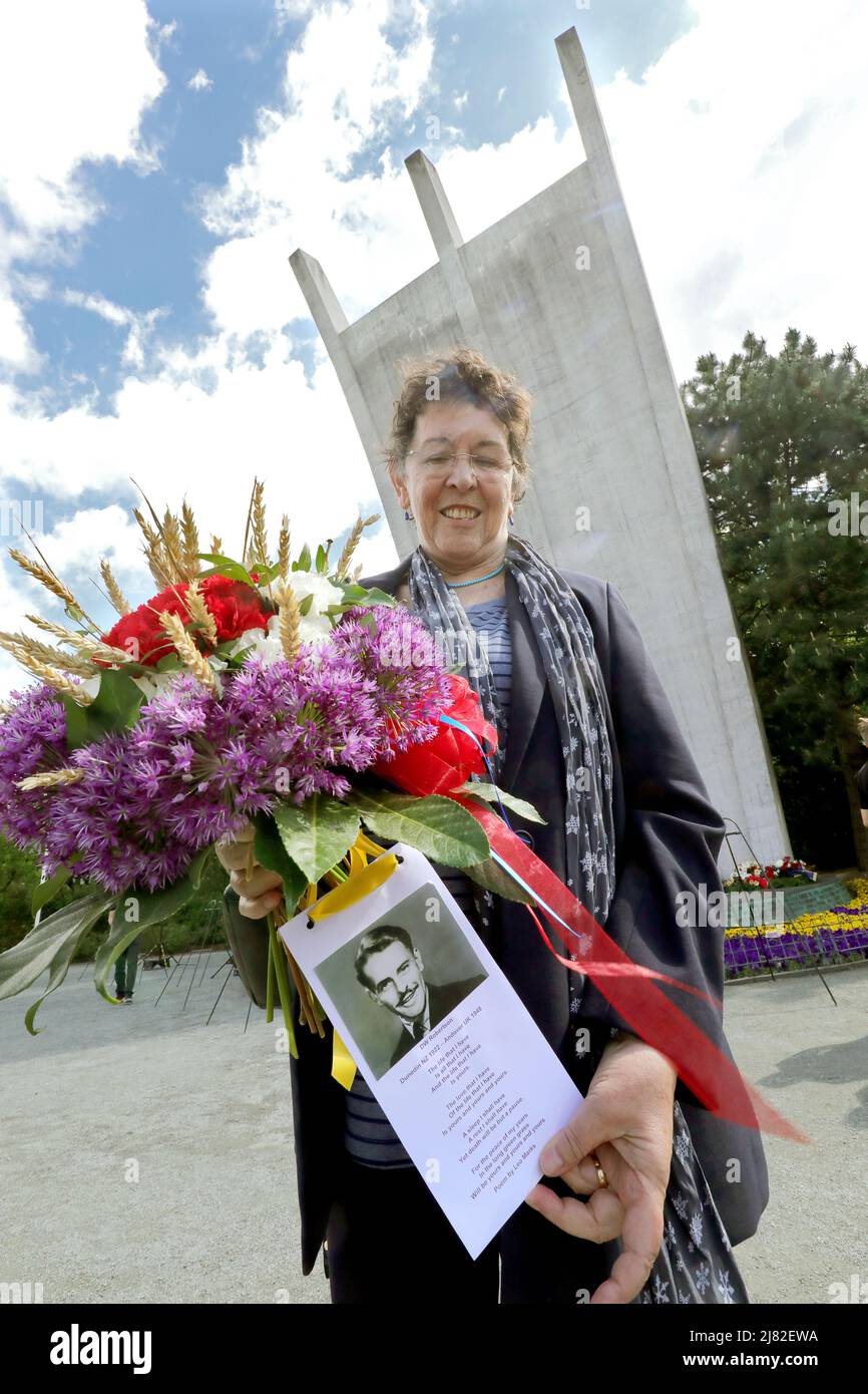 Berlin, Germany. 12th May, 2022. Ann Robertson, daughter of British ...