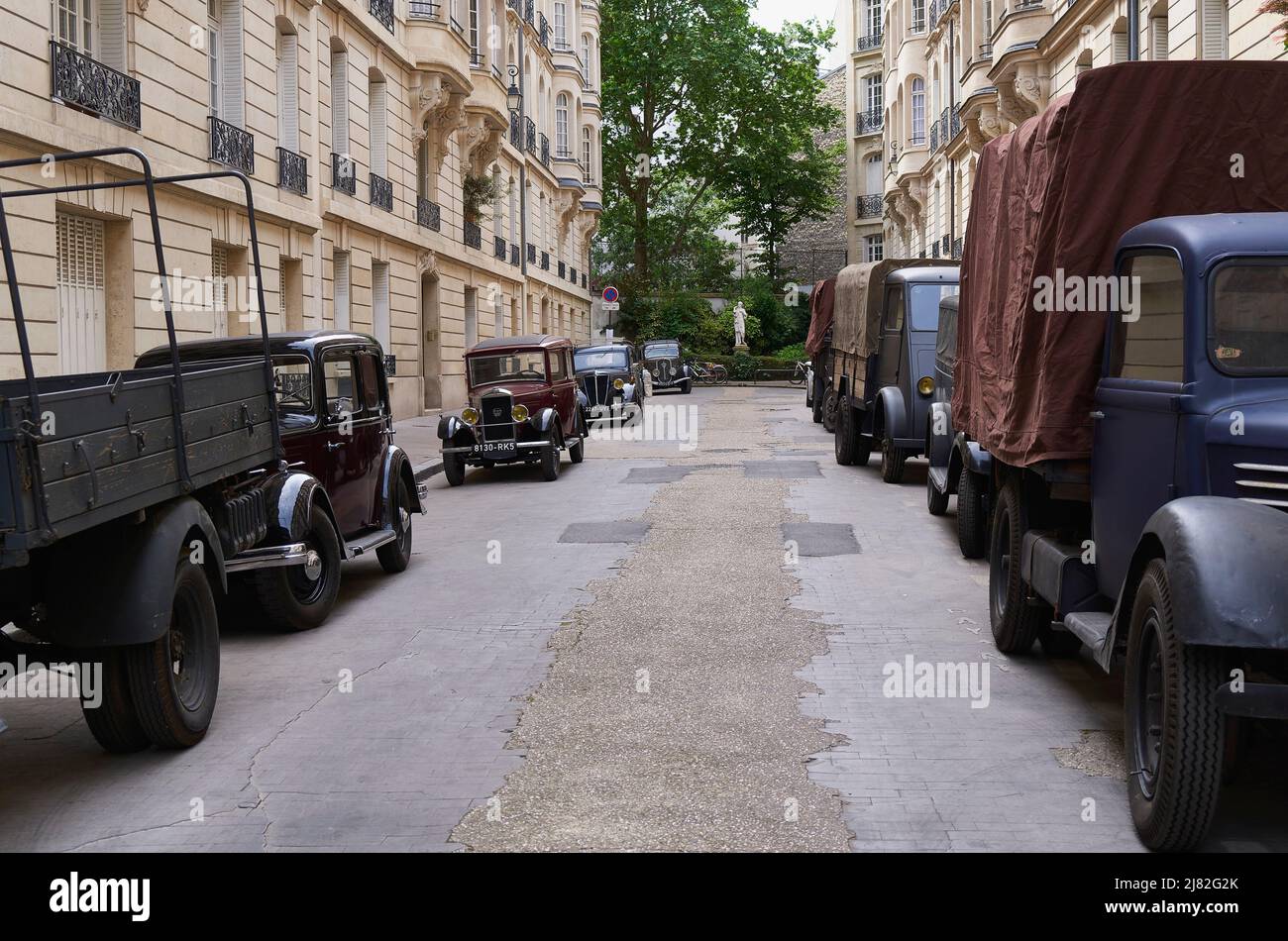Paris, Paris, FRANCE. 12th May, 2022. The Rue de Grenelle in Paris ...
