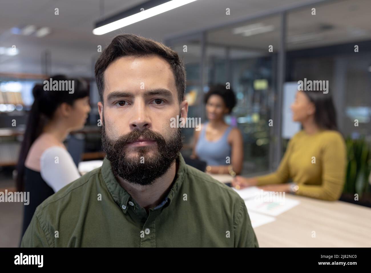 Bearded caucasian hi-res stock photography and images - Alamy
