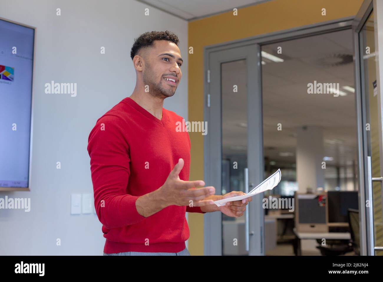 Professional holding hi-res stock photography and images - Alamy