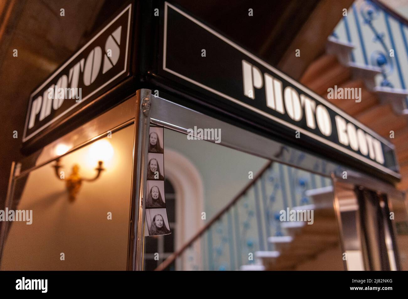 Passport photos from booth hi-res stock photography and images - Alamy