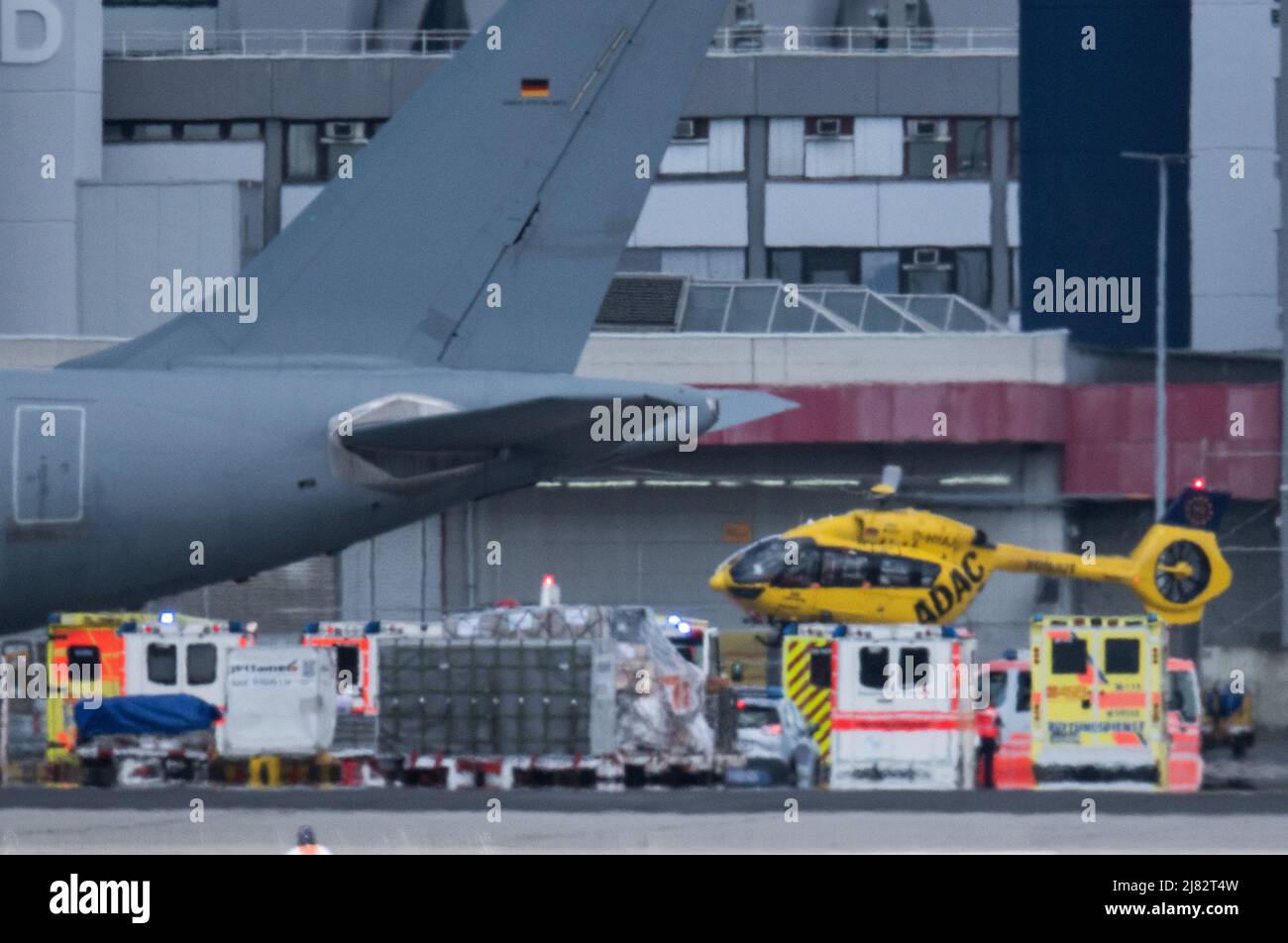 12 May 2022, Hessen, Frankfurt/Main: A rescue helicopter lands at ...
