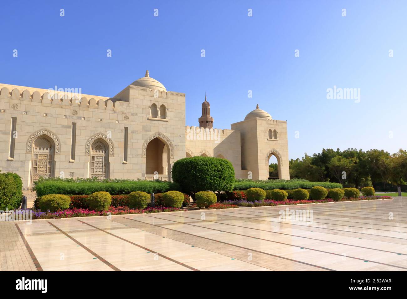 The Sultan Qaboos Grand Mosque in Muscat in Oman Stock Photo - Alamy