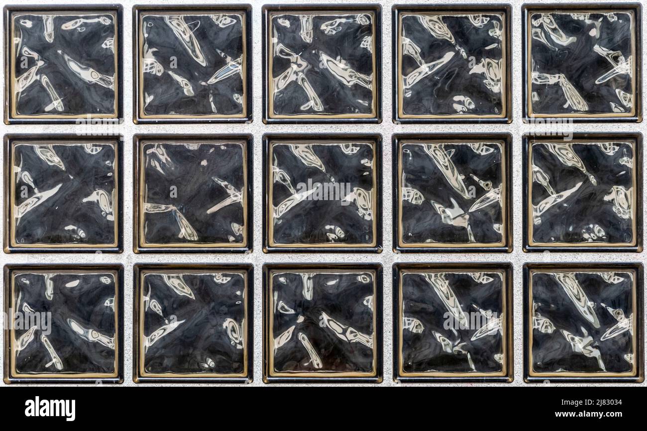 Glass wall blocks hi-res stock photography and images - Alamy