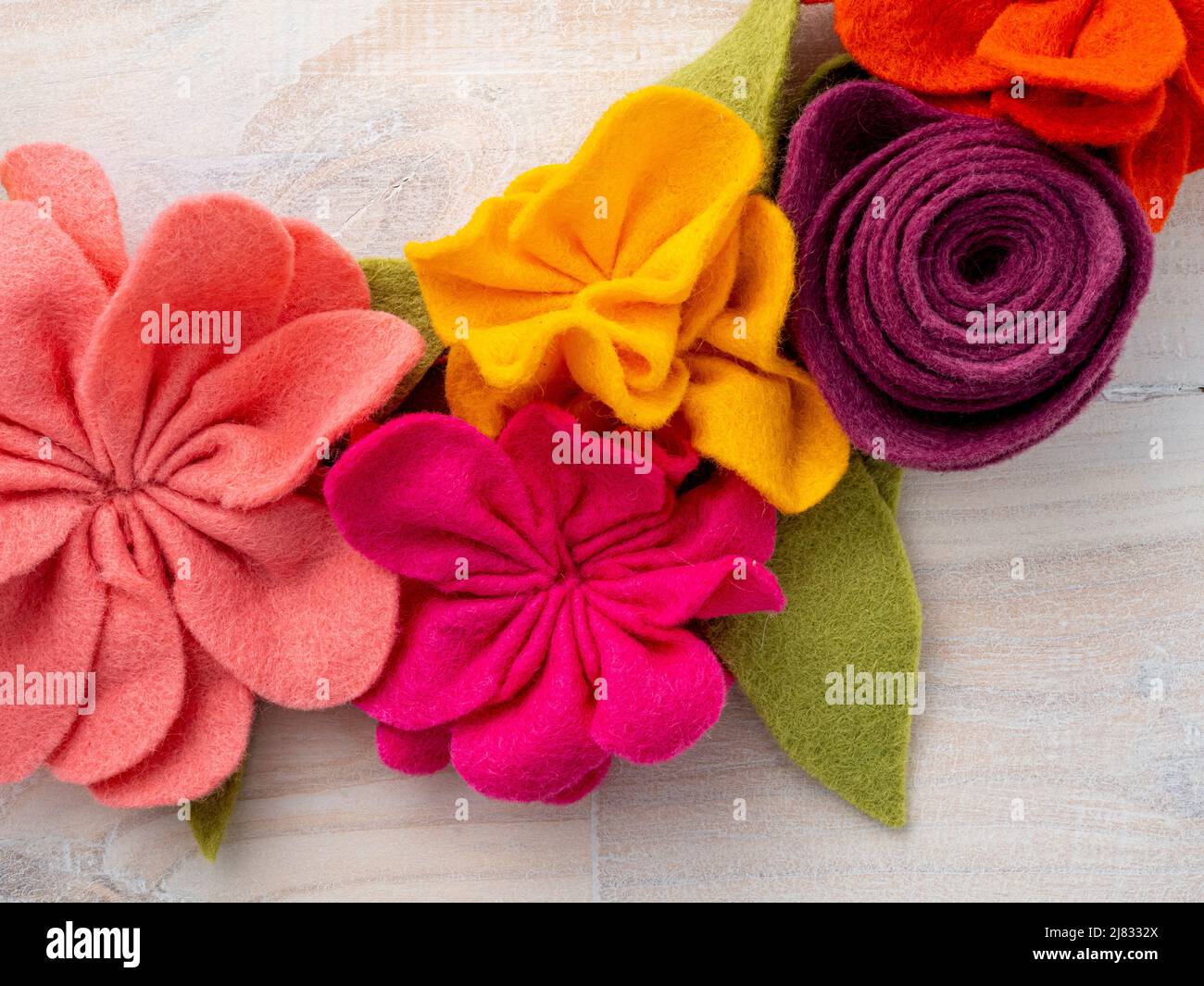 Lime garland hi-res stock photography and images - Alamy