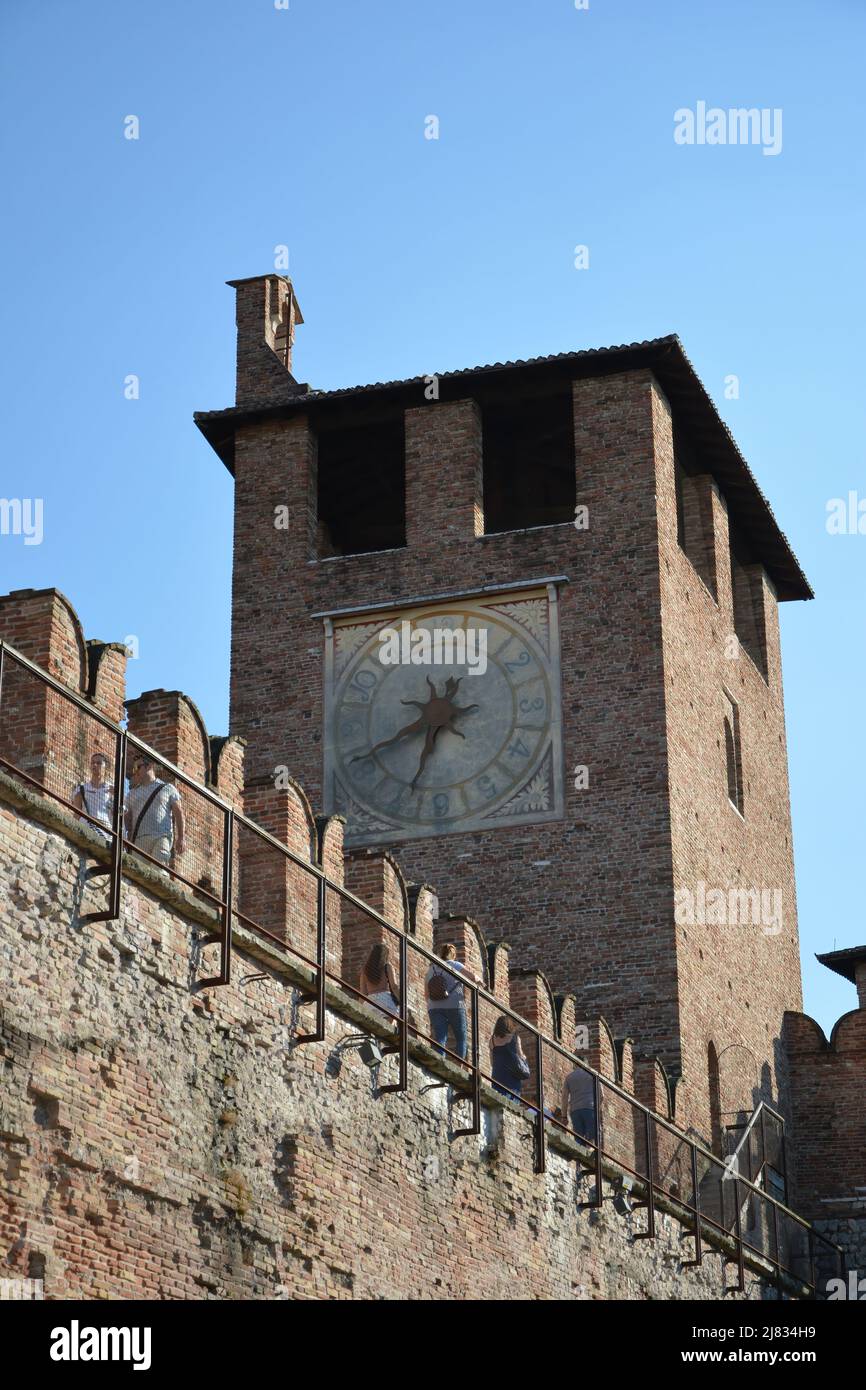 Verona medieval castle hi-res stock photography and images - Alamy