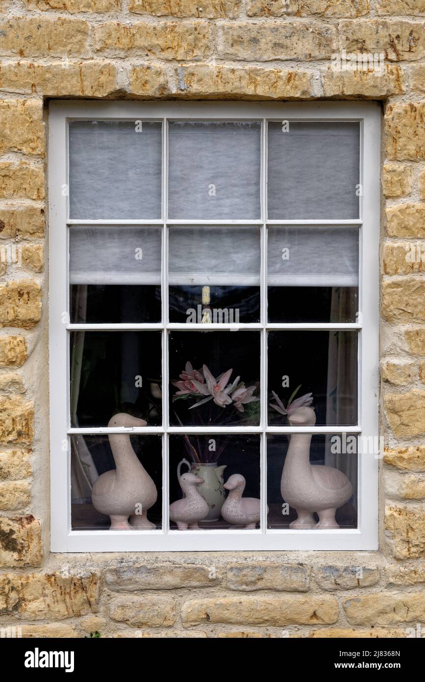 English cotswold style hi-res stock photography and images - Alamy
