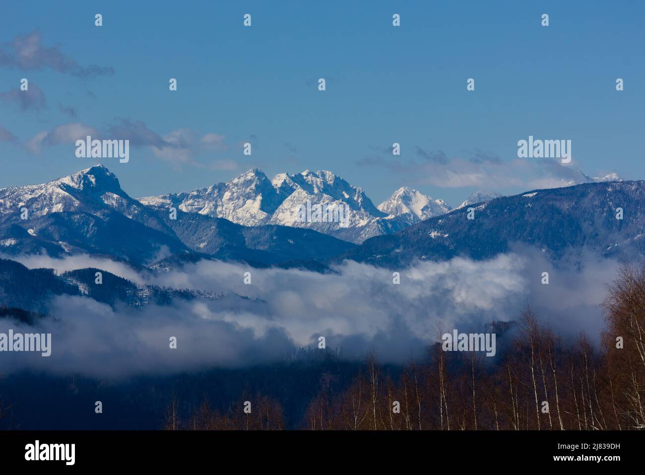 High contrast landscape image hi-res stock photography and images - Alamy