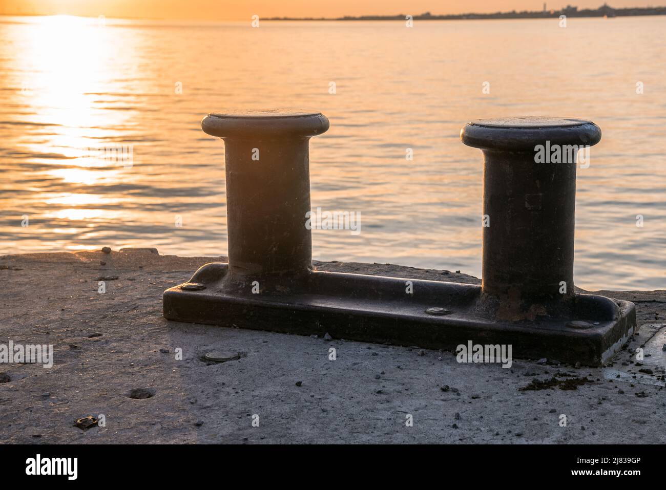 Bollards on quay for mooring hi-res stock photography and images - Alamy