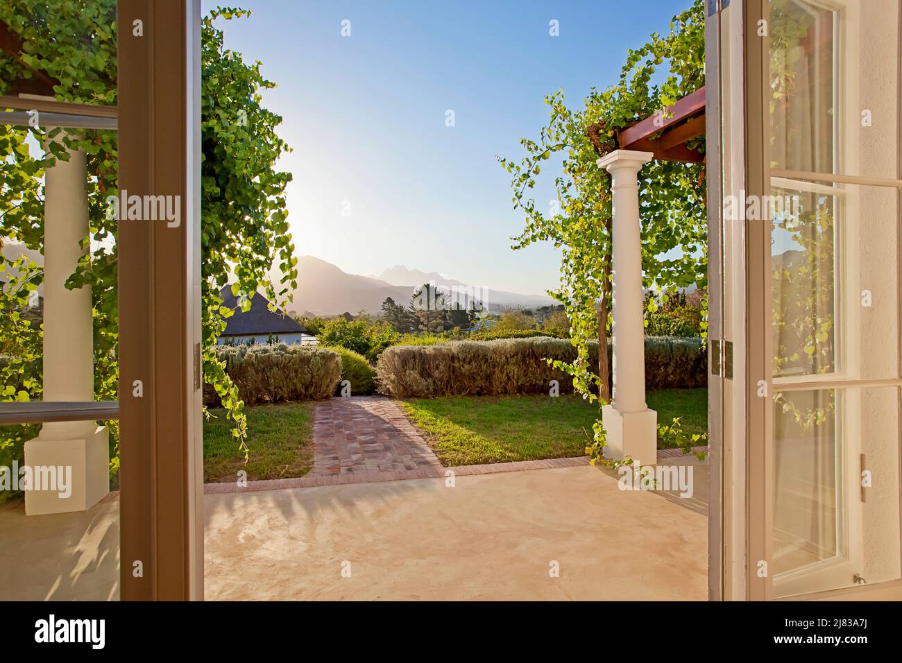Generous doors hi-res stock photography and images - Alamy